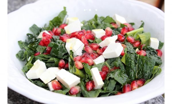 Lakër e zezë “Kale” me sheg dhe djathë të bardhë – Adda's All